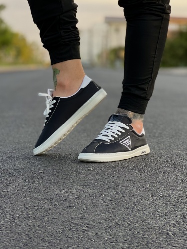 کفش کتونی مدل ونس Levis مشکی کف سفید ریکه